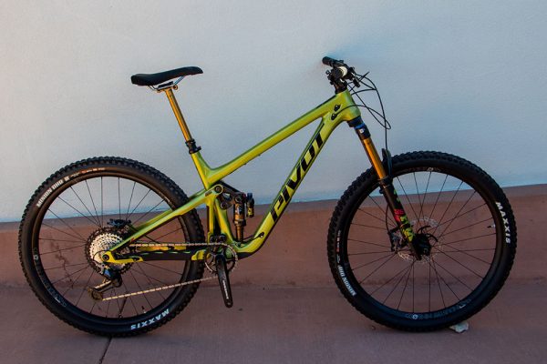 Pivot Switchblade • Grind & Gears